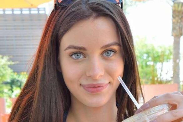 Gina Laitschek verführt ihre Follower mit perfekten Kurven!