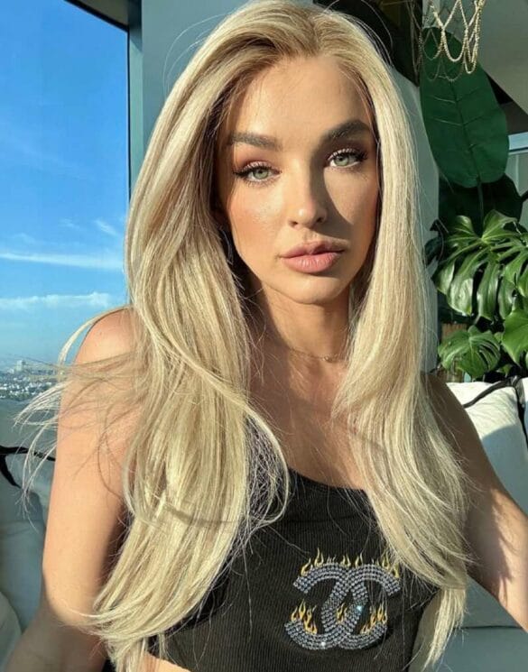 Australian Model Casey Boonstra Loves Showing Off Her body! - Daily Base EN