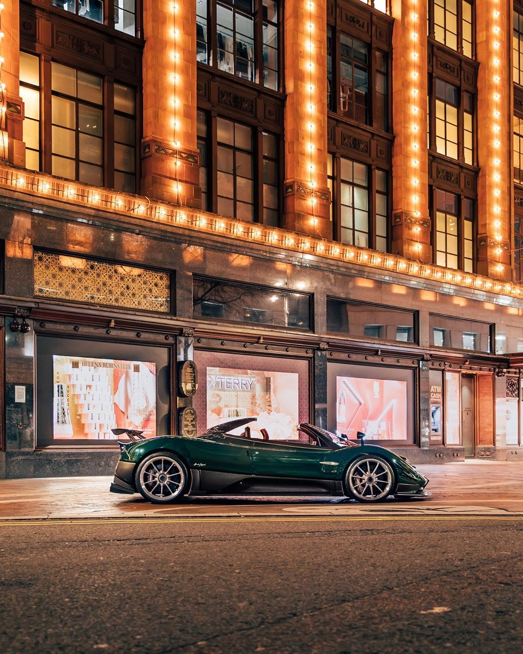 Instagram-fotograaf Alex Penfold maakt shots van chique bolides!