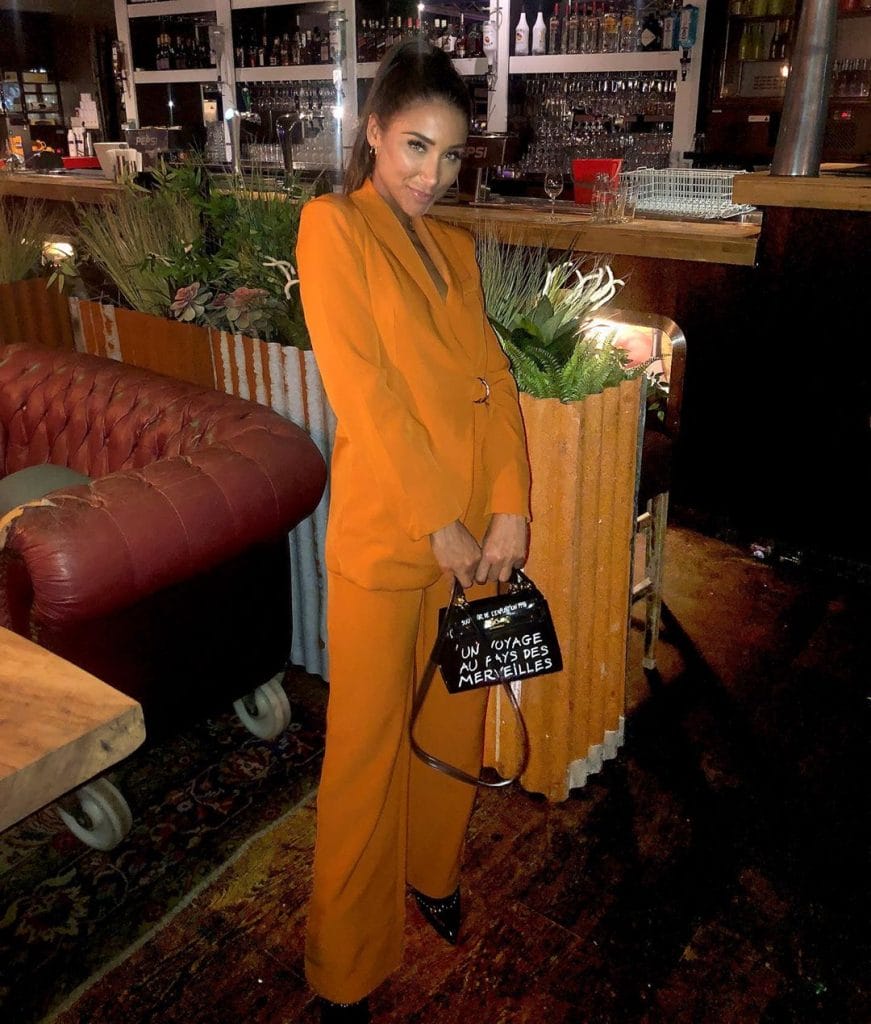 Janice Blok is de grappige en vooral knappe vriendin van Donny Roelvink!