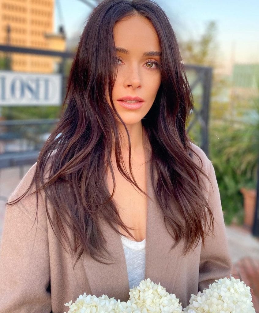 Dana Scott (Abigail Spencer) is de sexy actrice in de hitserie Suits!