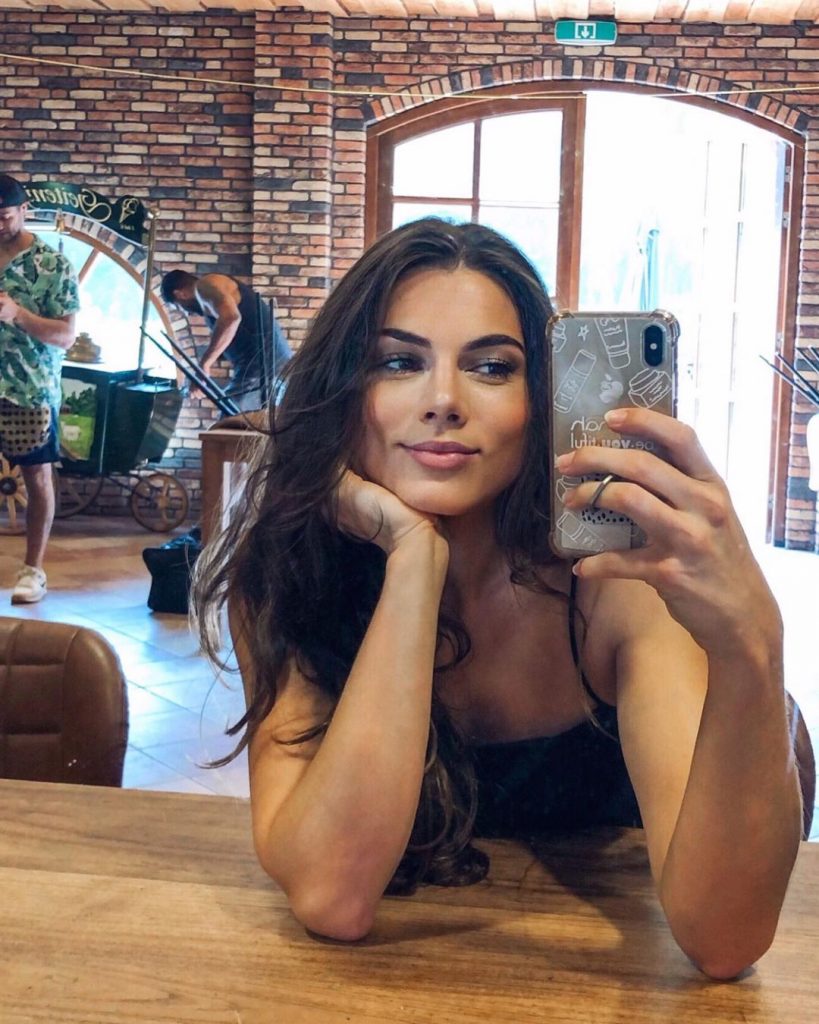 Lisa Michels, de knapste alleskunner van Nederland!