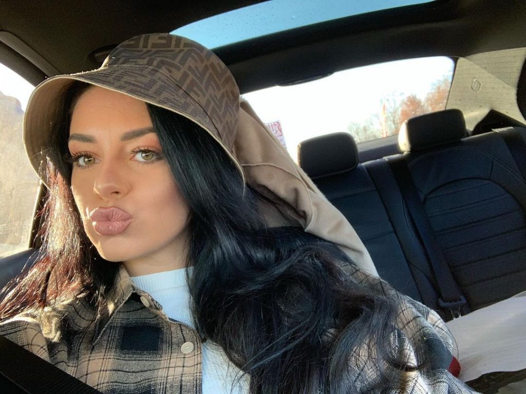 De vrouw van rapper Kosso is de beeldschone zangeres Dorentina!