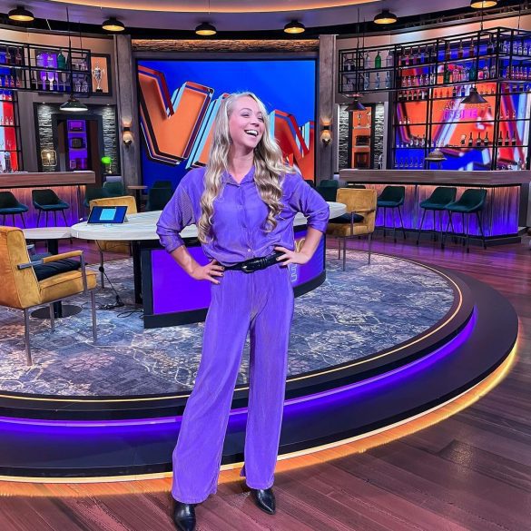 OnlyFans Model Catia Alexis post snikhete lingerie picca's! - DailyBase.com