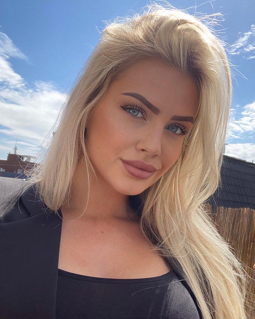 Danique Schulte is zonder twijfel de selfie-queen van Nederland!