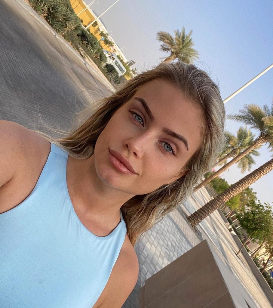Danique Schulte is zonder twijfel de selfie-queen van Nederland!
