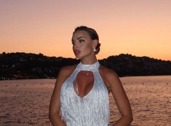 Bikini model Beatriz Corbett toont haar perfecte figuurtje op Instagram ...